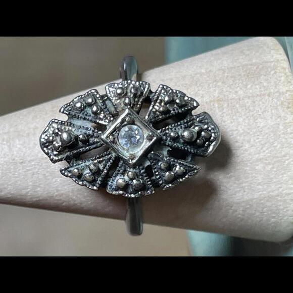 Jewelry | Vintage Sterling Silver Floral Design Ring With Stone Size 7 ...